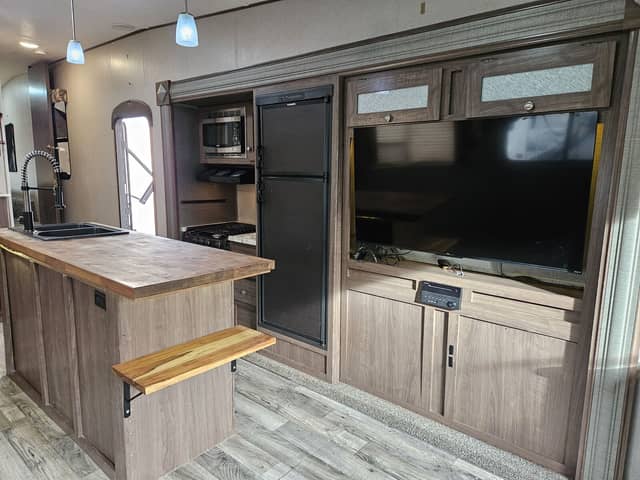 2018 Keystone Hideout 299RLDS Fifth Wheel | Travel Trailers, 5th Wheel ...
